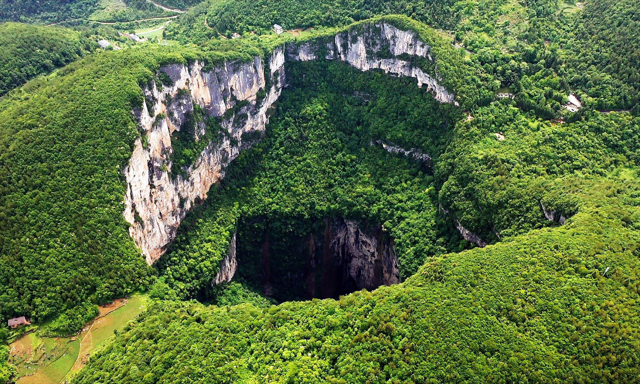 Xiaozhai Tiankeng: Exploring the World’s Deepest and Largest Natural ...